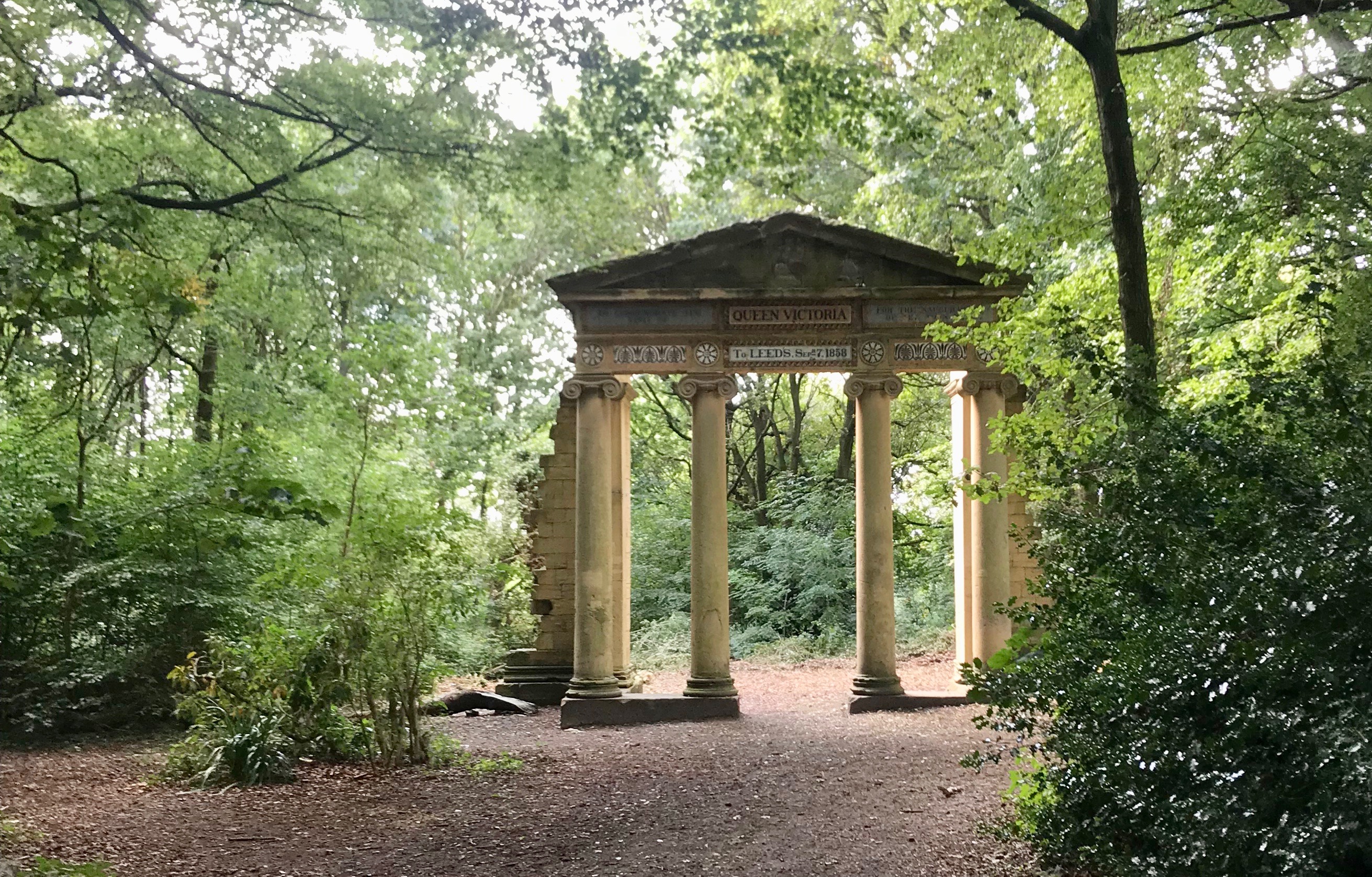 Victoria Arch, Leeds, West Yorkshire – The Folly Flaneuse