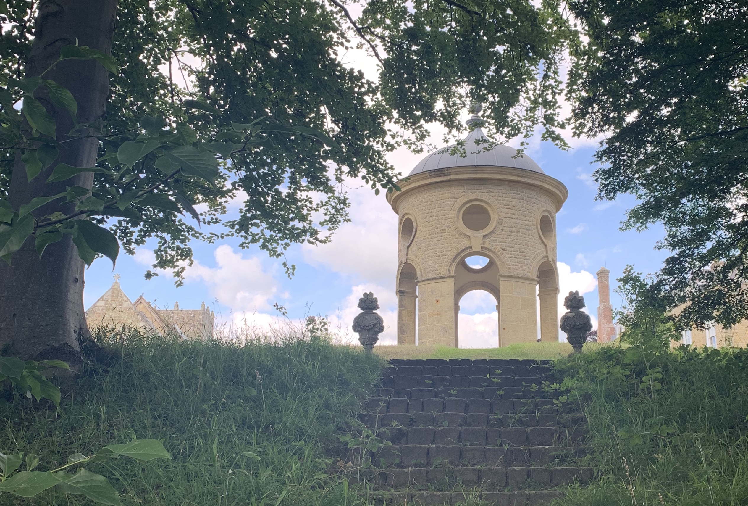 Woolbeding, near Midhurst, West Sussex – The Folly Flaneuse