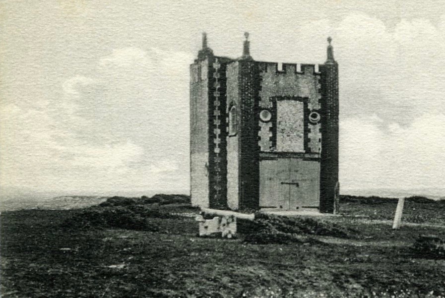 Kelling Hall – The Folly Flaneuse