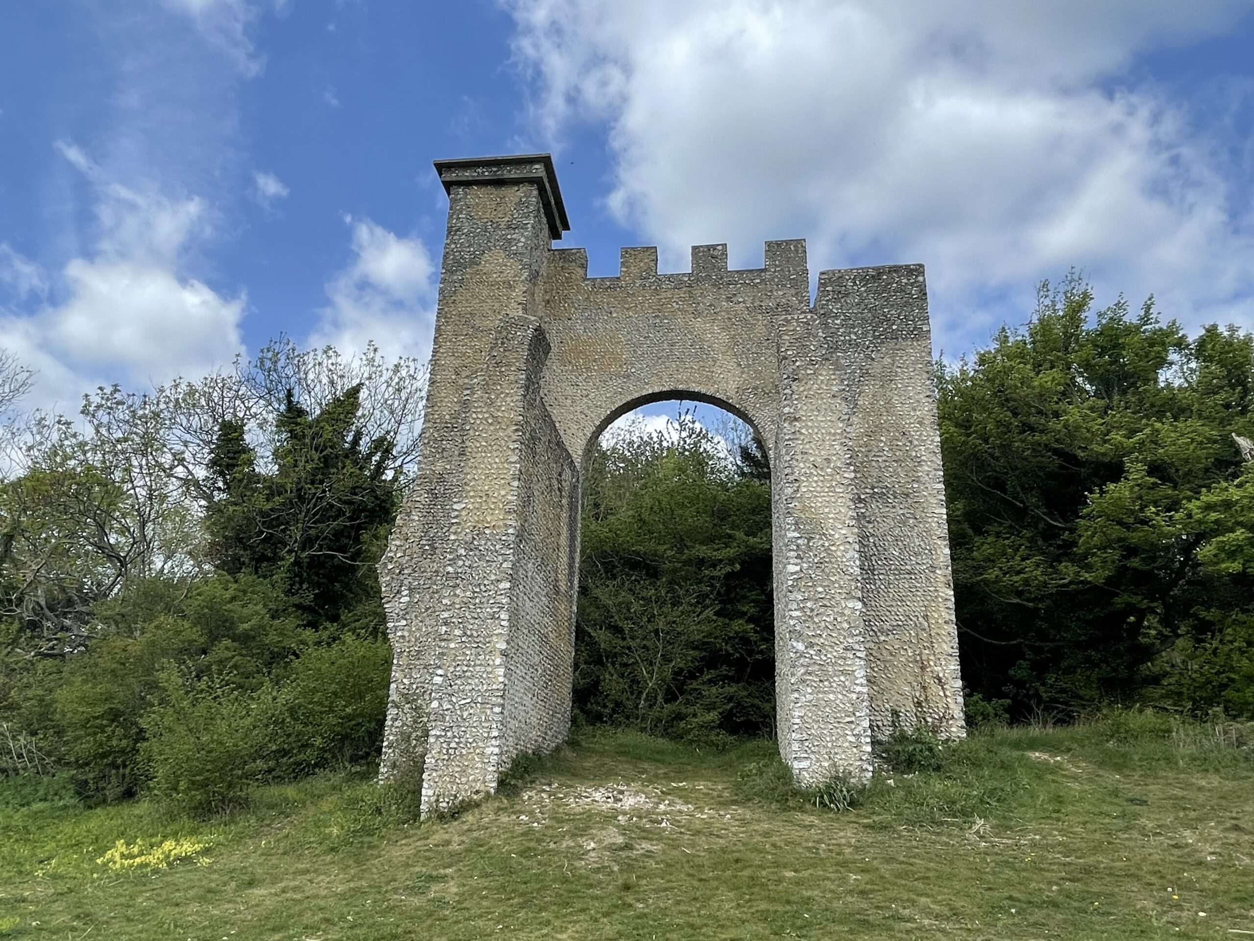 Toat Monument – The Folly Flaneuse