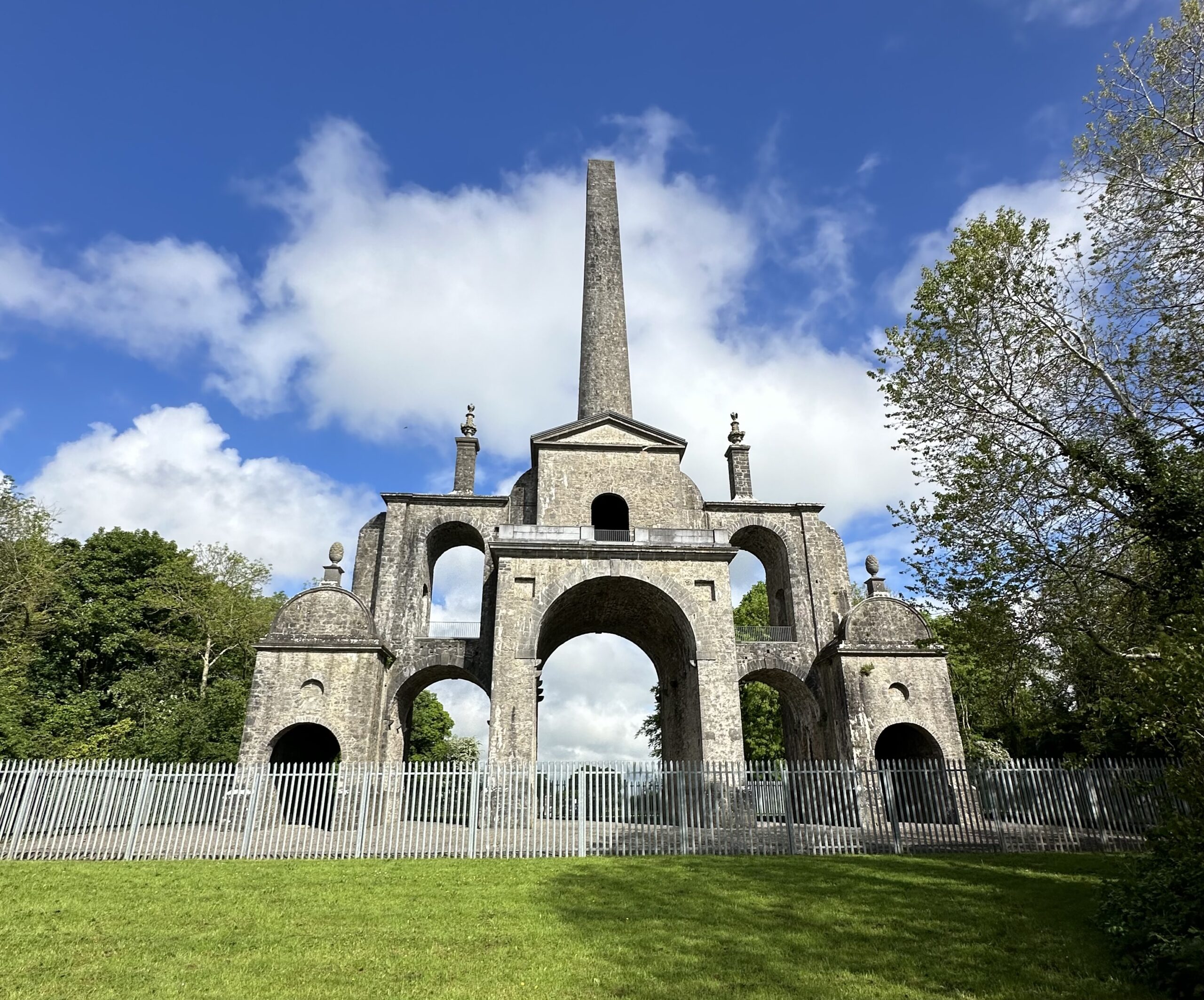 Ireland of the Follies – The Folly Flaneuse