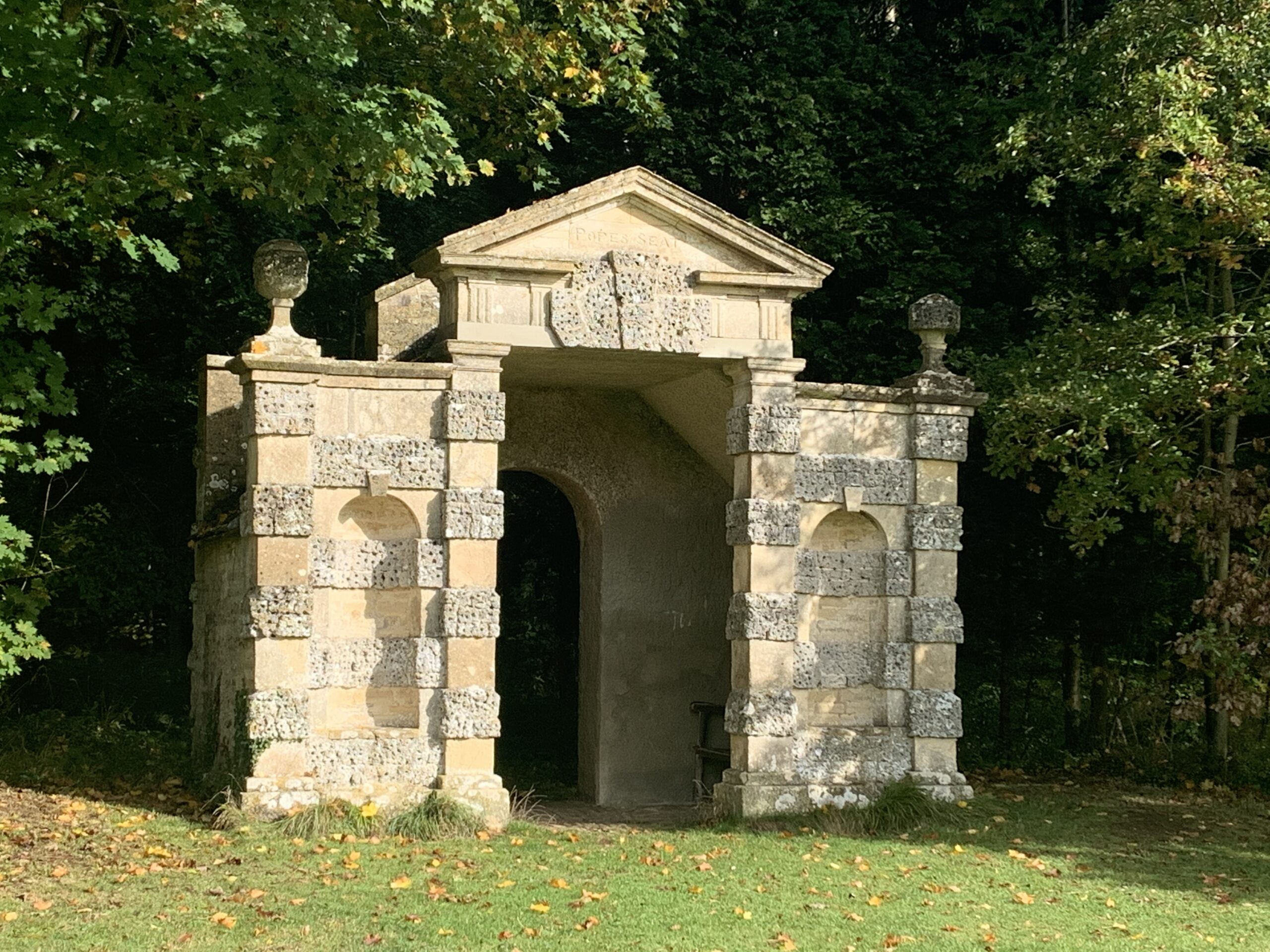 Pope’s Seat, Cirencester Park, Gloucestershire – The Folly Flaneuse